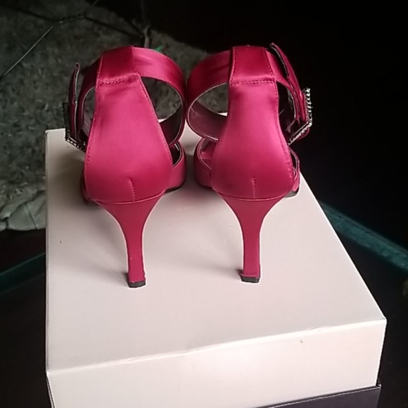 ANTONIO MELANI | Shoes | Antonio Melani Red Evening Shoe | Poshmark